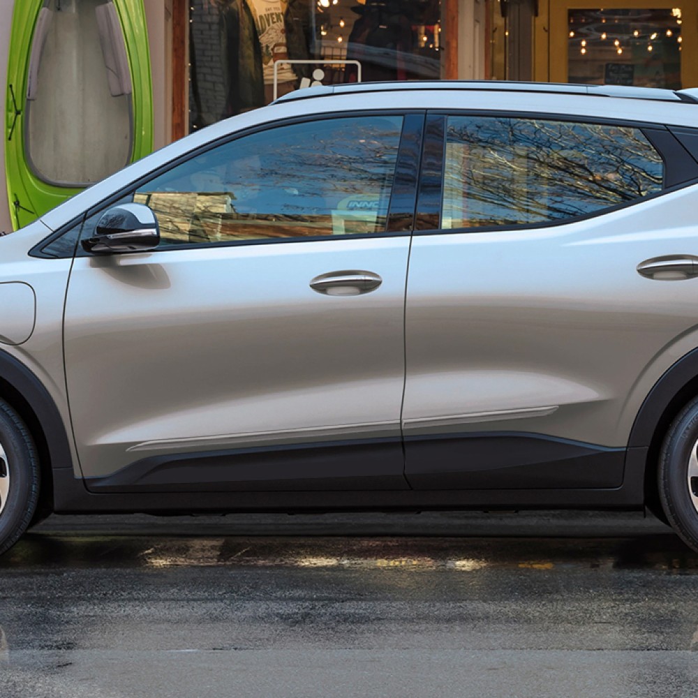 Painted Body Side Molding : Chevrolet Bolt EUV Painted Body ...