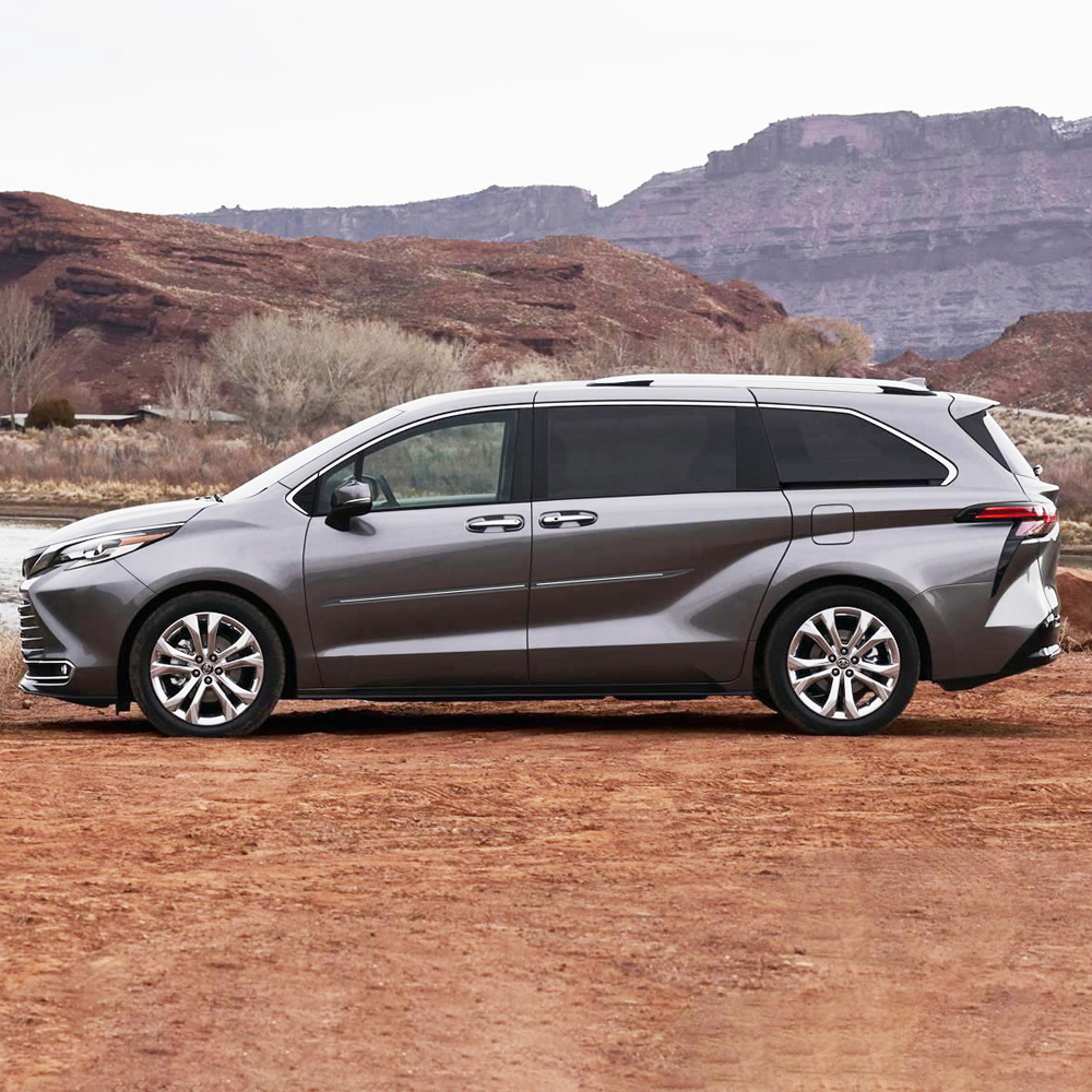 Painted Molding with Chrome Insert : Toyota Sienna ChromeLine ...