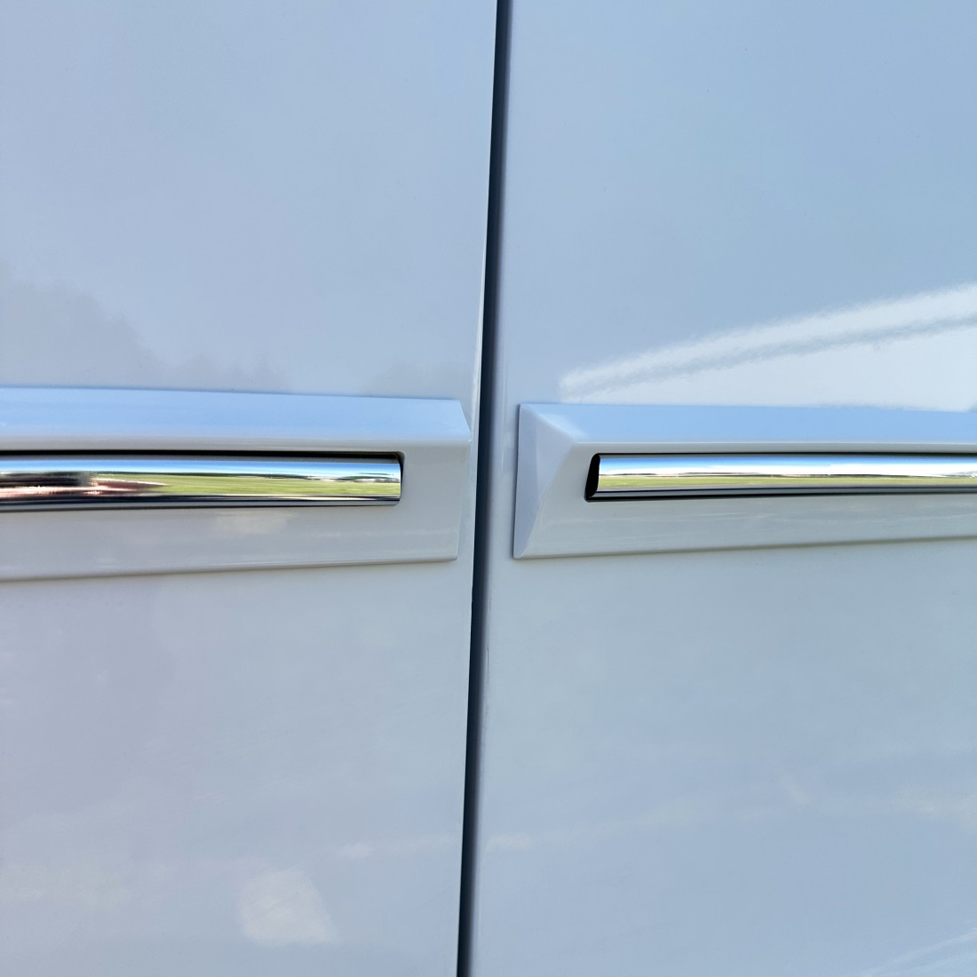 Painted Molding with Chrome Insert : Toyota Highlander ChromeLine ...