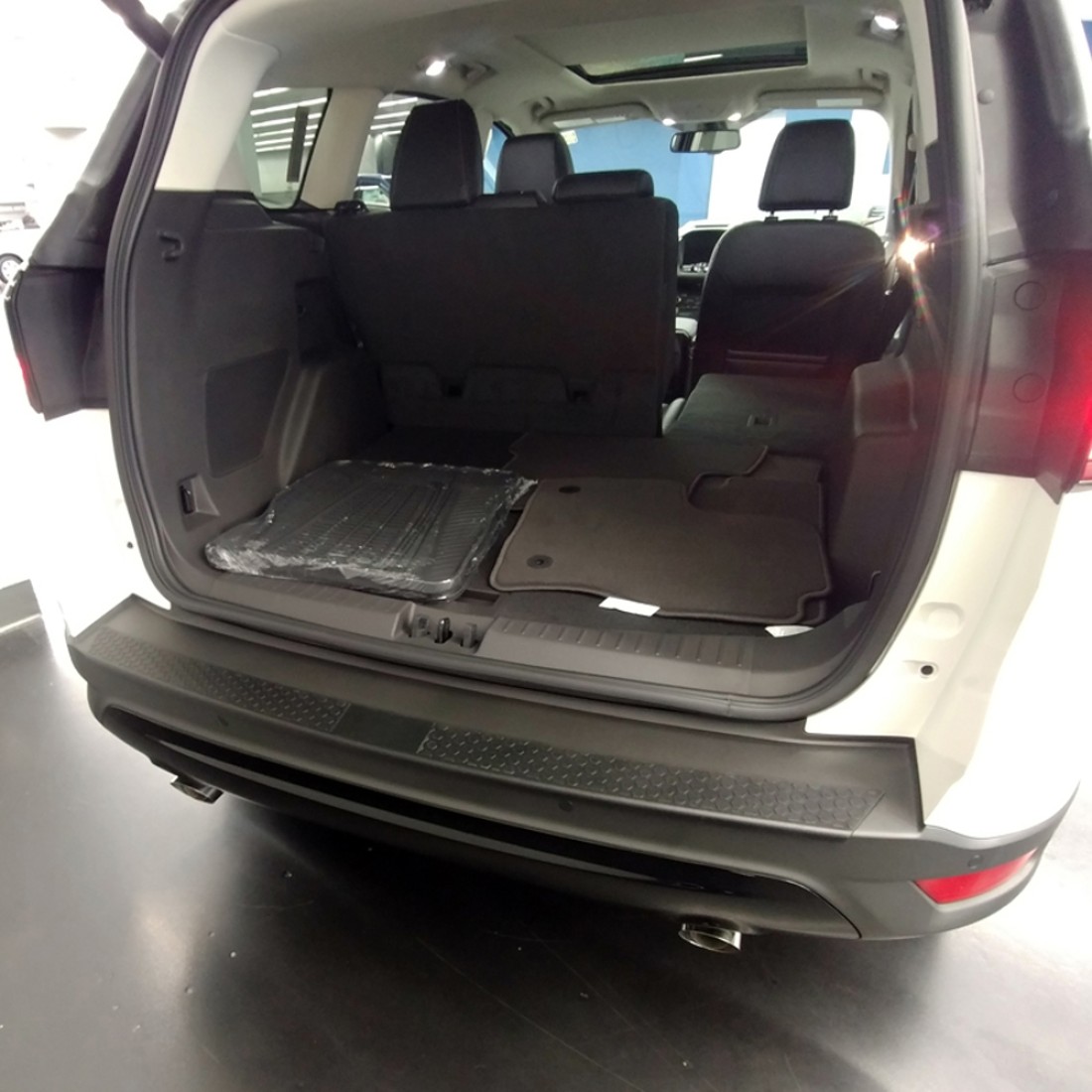 Bumper Protectors : Ford Escape Rear Bumper Protector 2013 ...